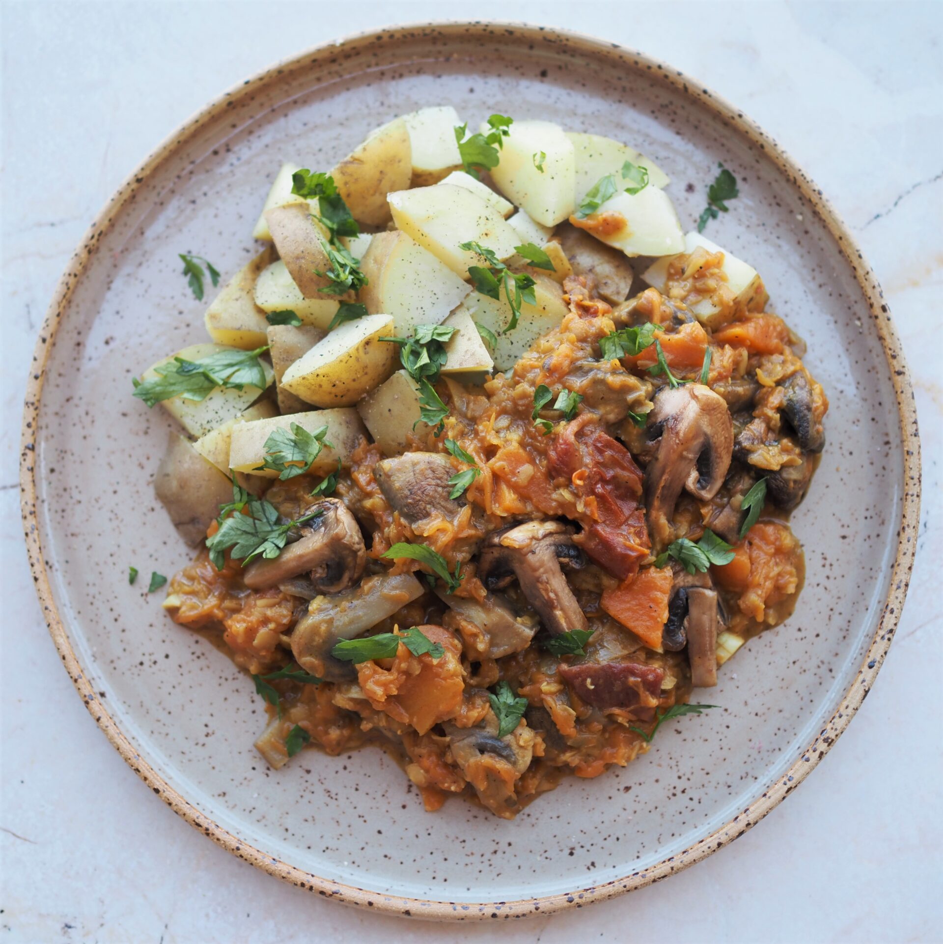 Gulasz z dynią i pieczarkami – Warzywizm